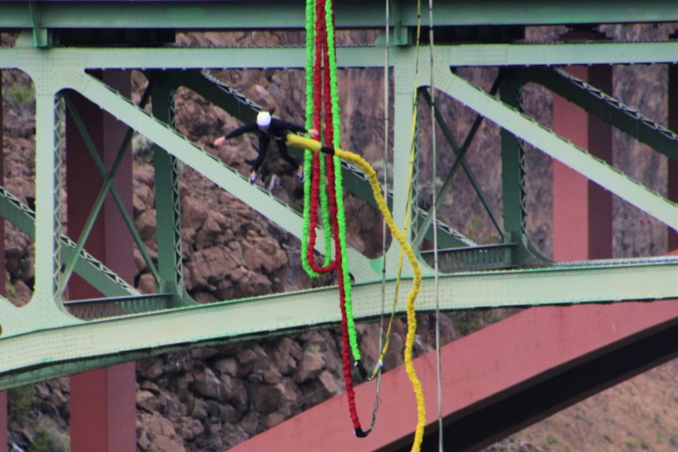 Crooked River Gorge with Bungee Jumping. – Inyour Face Images